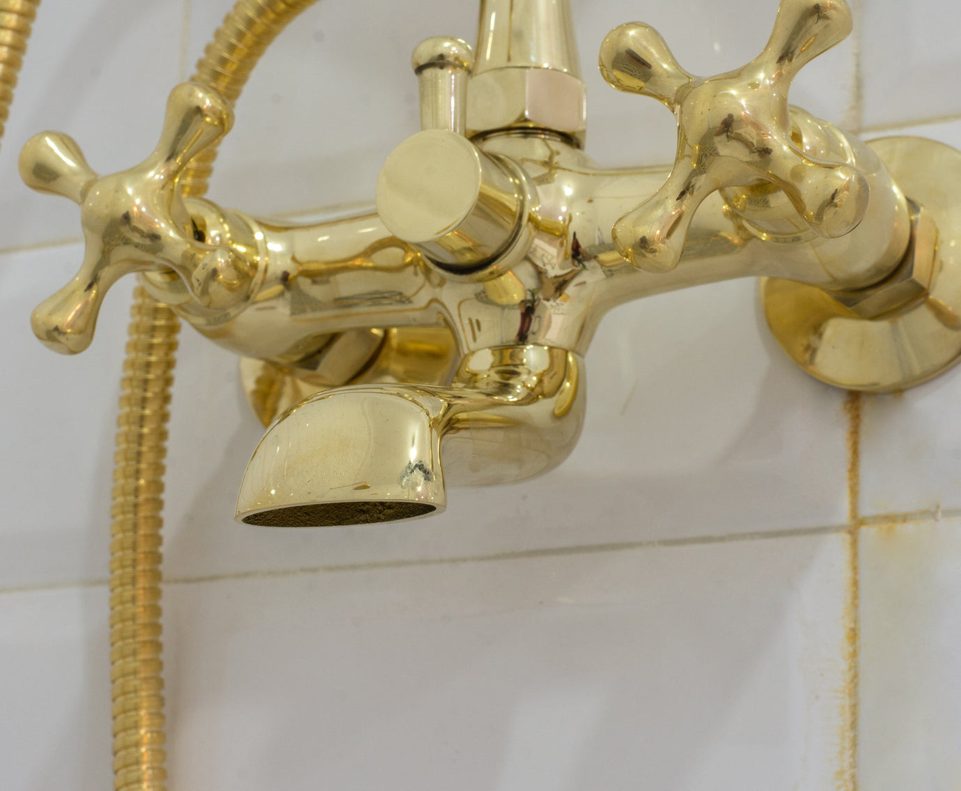 Elegant Unlacquered Brass Telephone Tub Filler with Handheld – Insideast